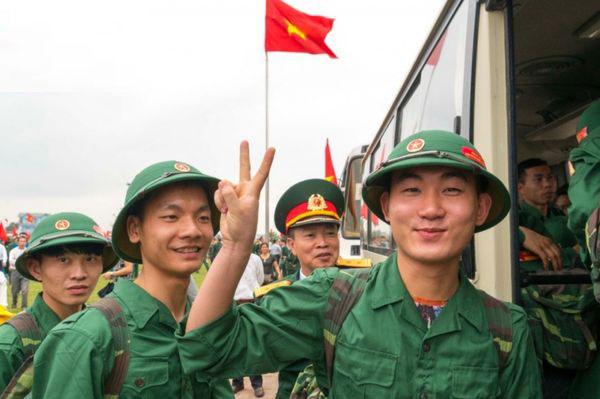 Nợ môn chưa tốt nghiệp đại học đúng hạn có được tạm hoãn nghĩa vụ quân ...